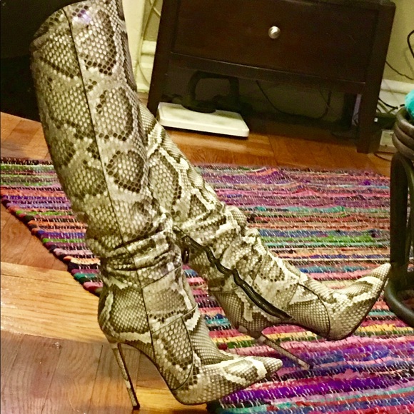 Cesare Paciotti | Shoes | Cesare Paciotti Pitone Roccia Snake Boots 39 ...